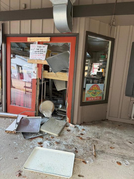 Bear ransacks Gatlinburg candy store again