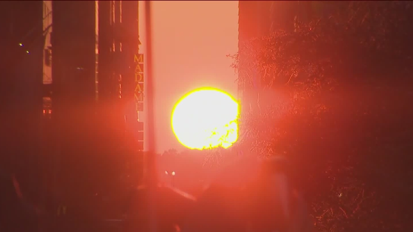 Reverse Manhattanhenge kicks off in NYC this weekend