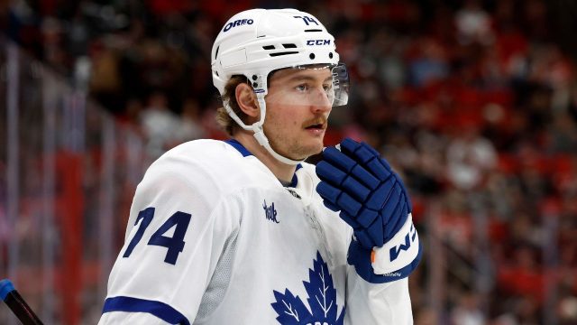 Nylander returns for Maple Leafs vs. Canucks, McCabe a game-time decision