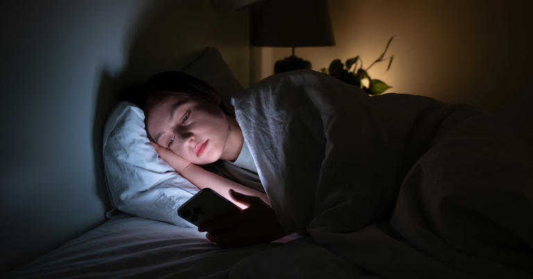 The bad habits we're leaving in 2025—and expert tips for making changes ...