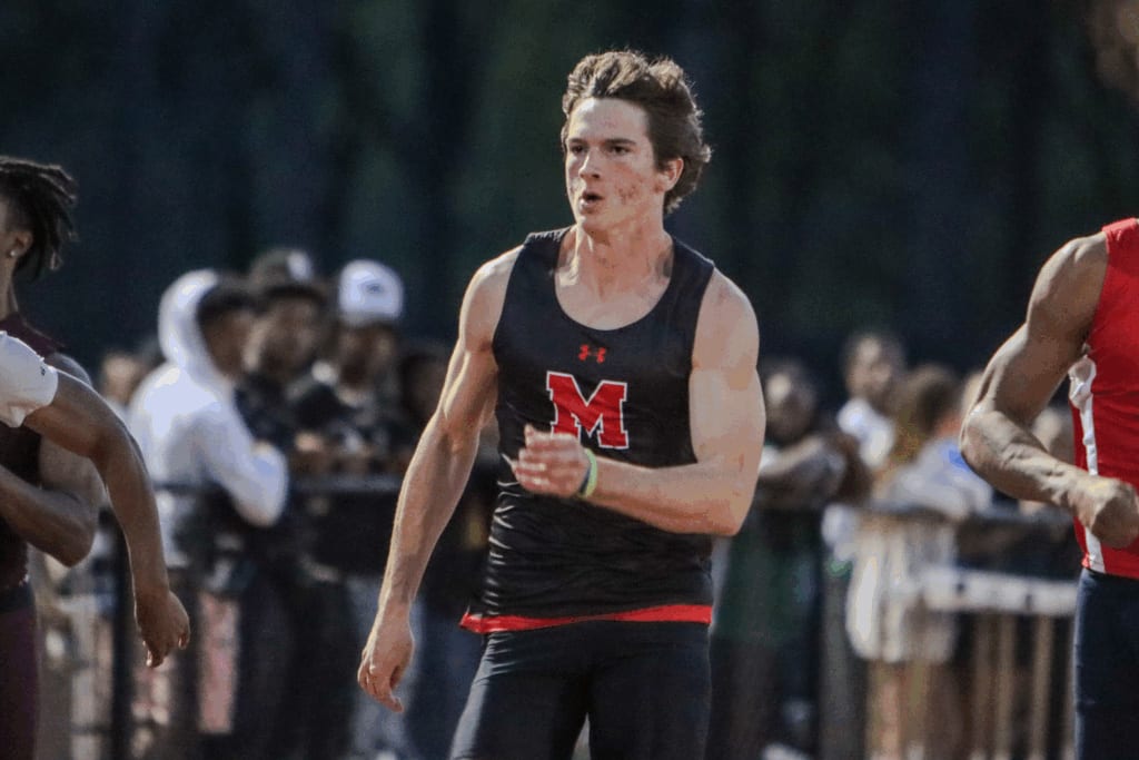 Dallas Dickerson commits to Georgia