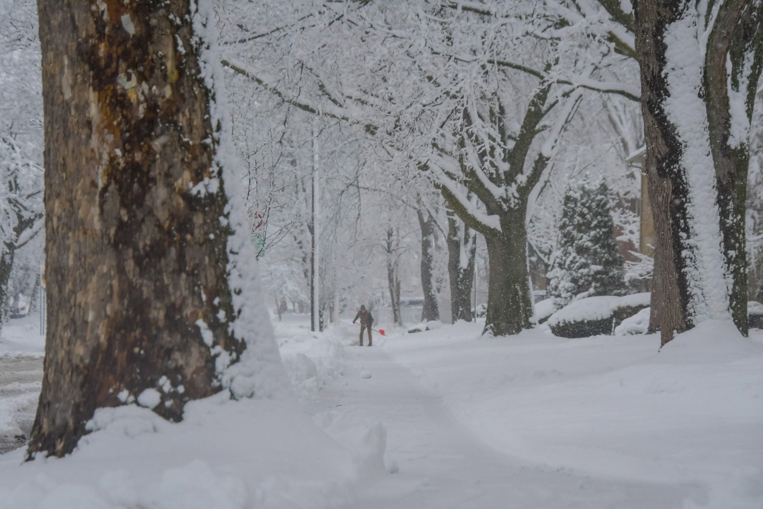Rounds of snow stretch from Midwest to Great Lakes, triggering winter ...