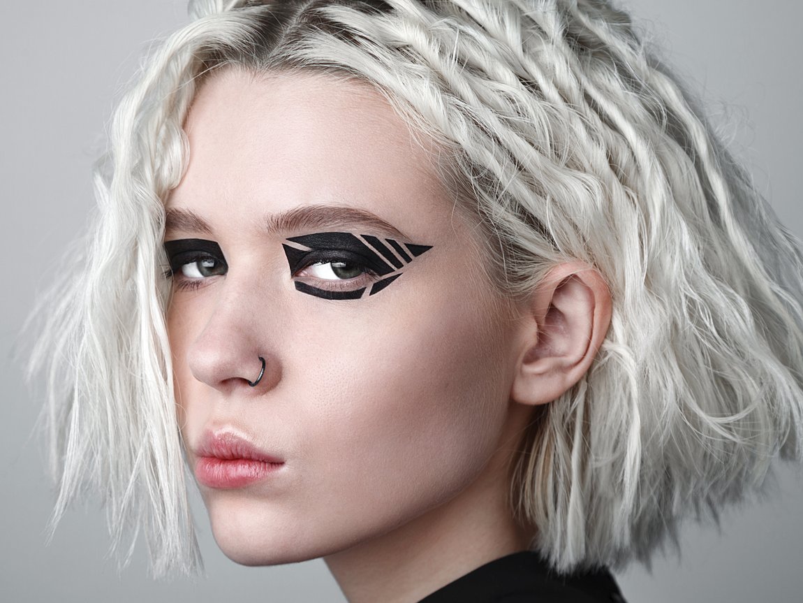 Graphic eyeliner: Bold eye makeup is trending in 2026