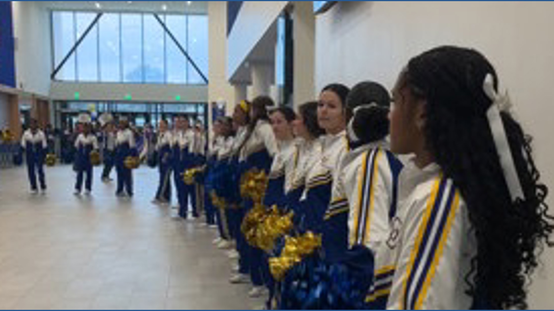 Ribbon cut at new Gahanna Lincoln High School