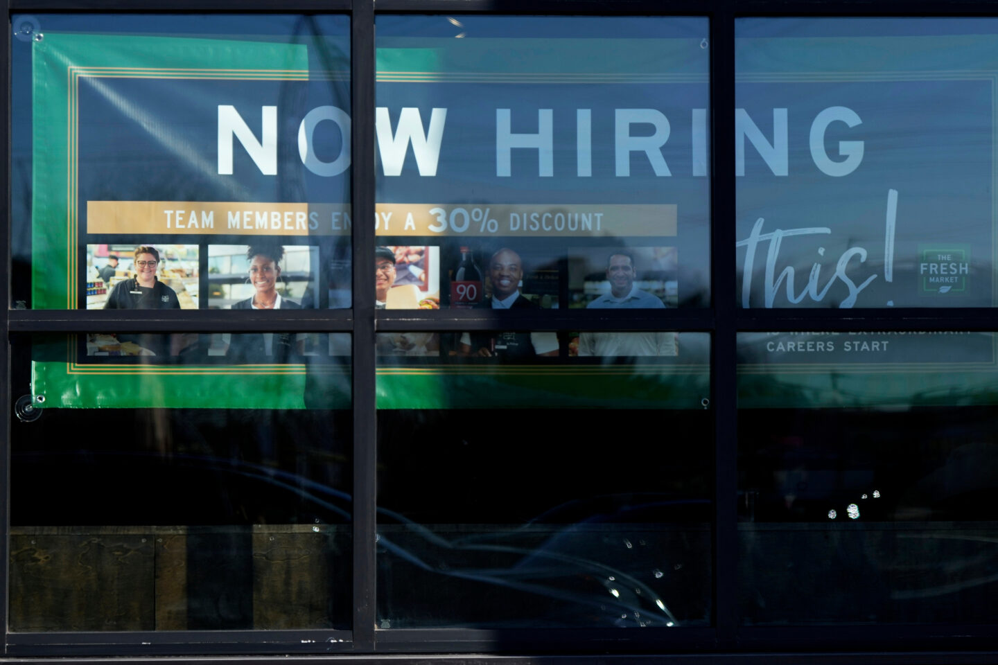 Sluggish hiring closes out a frustrating year for job seekers though ...