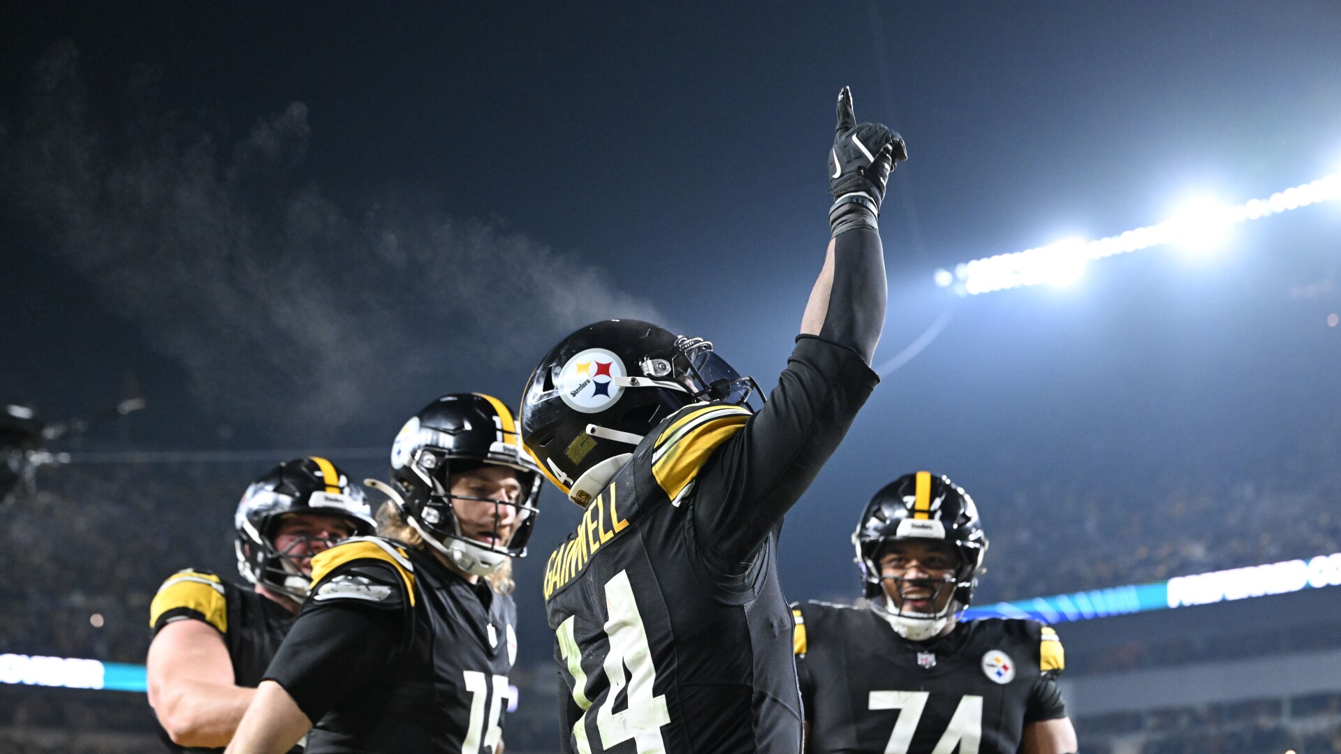 Steelers take 23-game Monday night home winning streak into wild-card round