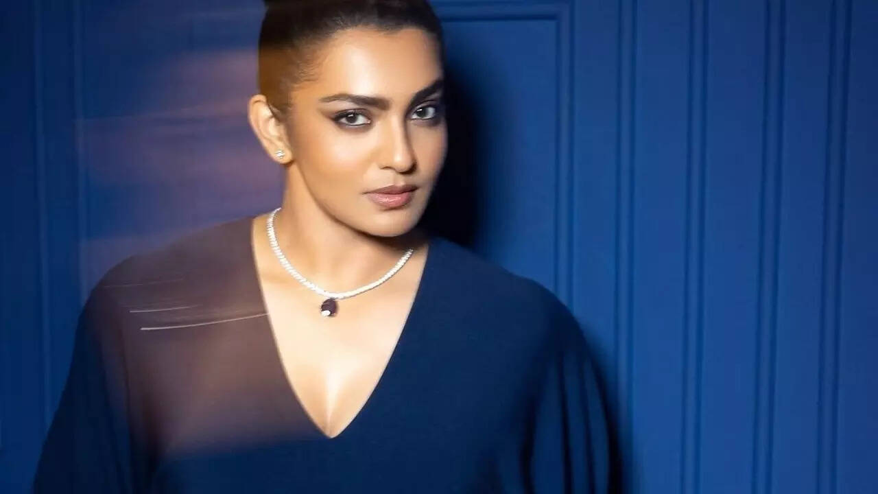 'Someone came and hit me on my chest and walked away': Parvathy ...