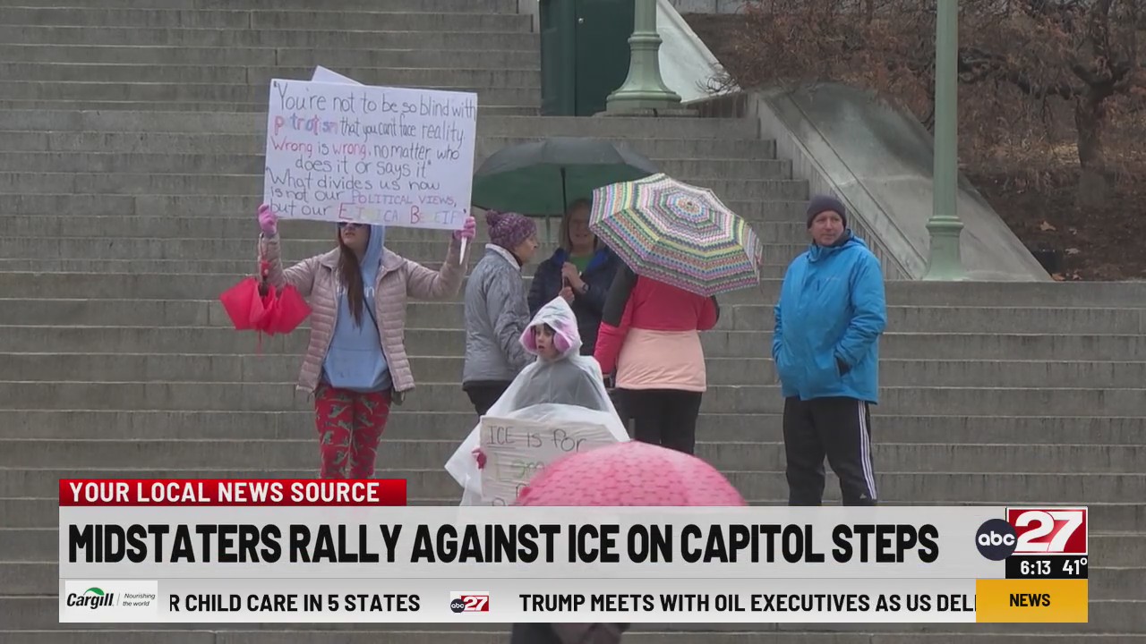Midstaters rally against ICE on Pennsylvania State Capitol steps