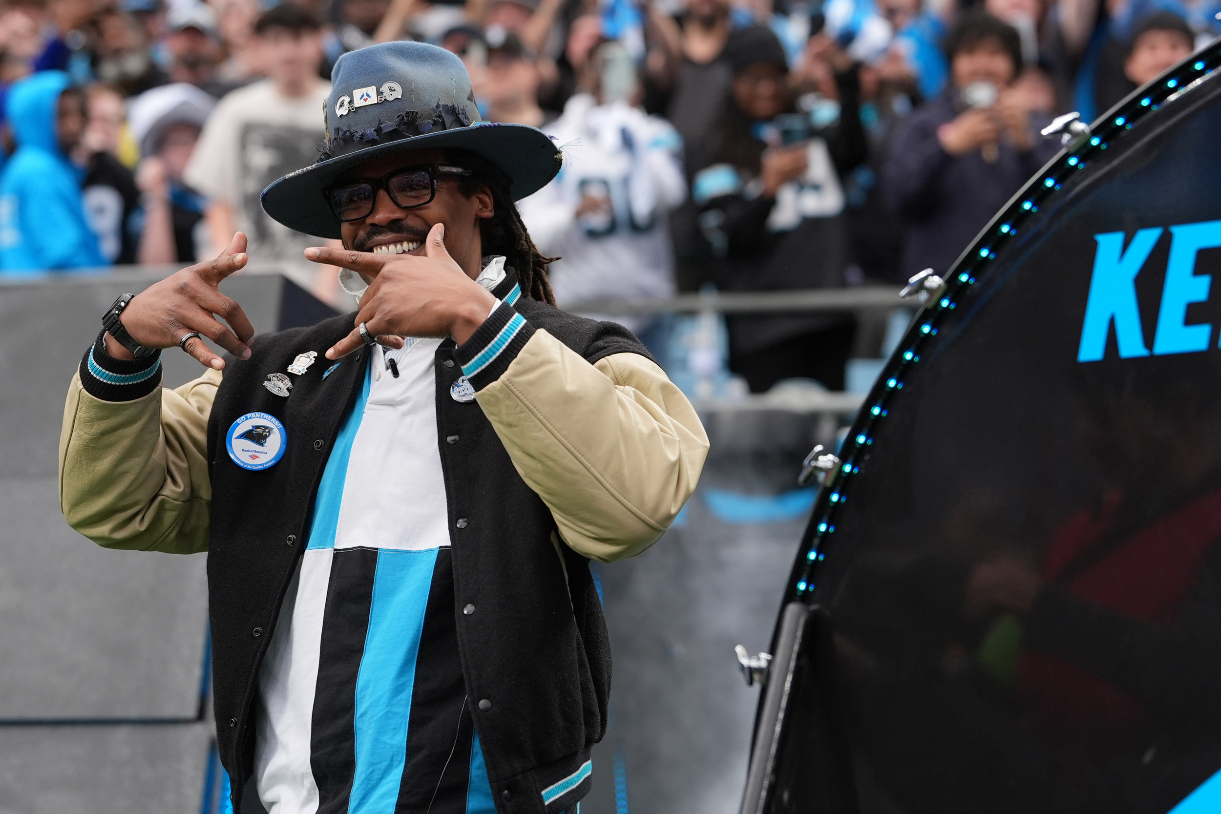Cam Newton got Panthers fans so hyped before wild-card game vs. Rams