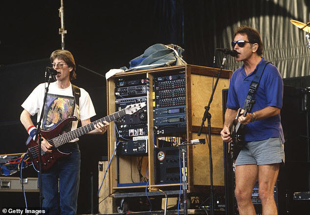 Grateful Dead icon and founding guitarist Bob Weir dies at 78 following ...