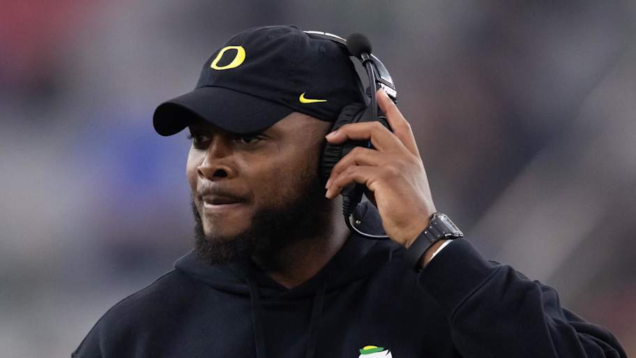 Oregon offensive lineman duo on verge of program history in 2026 NFL draft