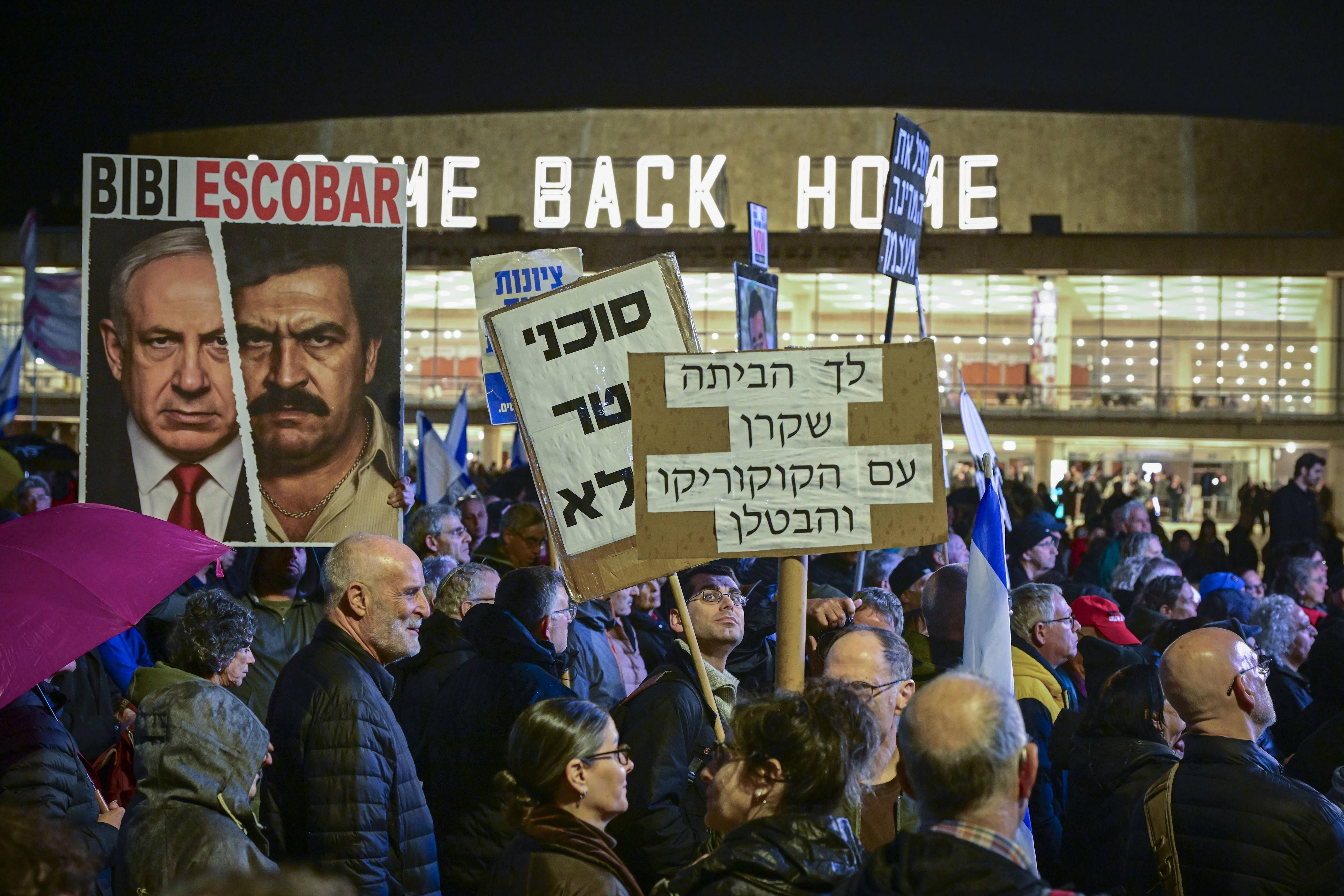 Right-wing activist arrested after allegedly pepper spraying protesters ...