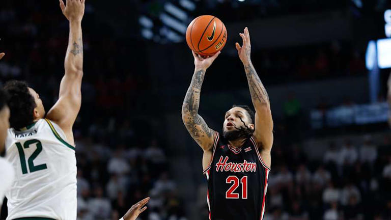 Houston basketball routes Baylor in 16th straight road victory