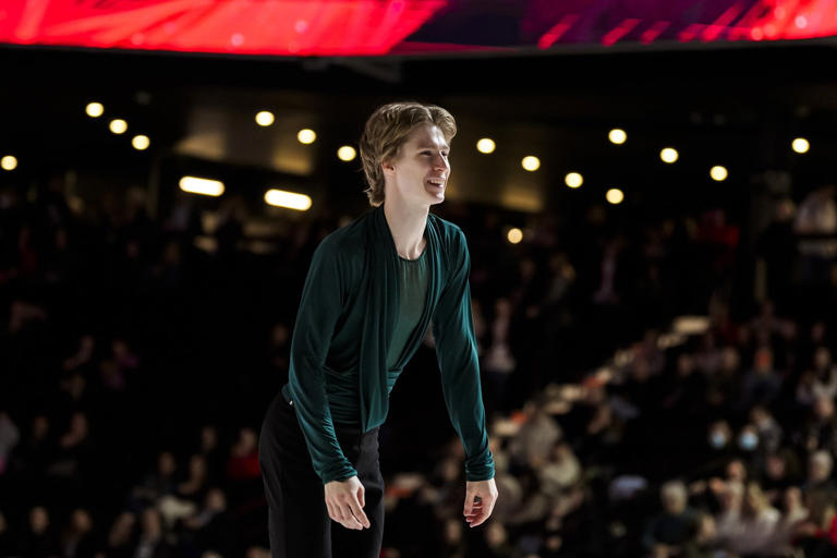 Gogolev claims men's crown; Pereira, Michaud win surprise pairs title ...