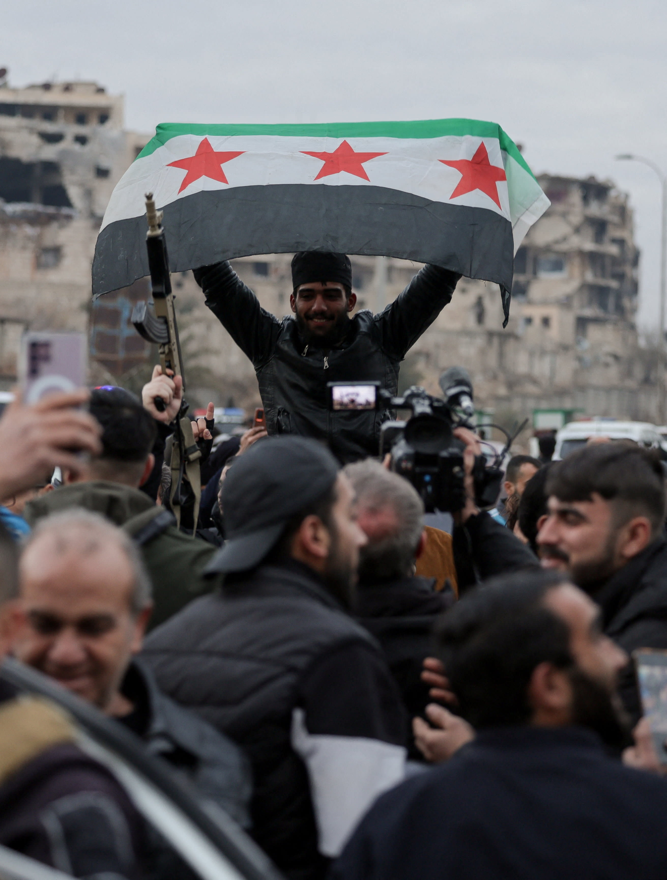 Syrian Democratic Forces leave Aleppo, announce understanding for ceasefire