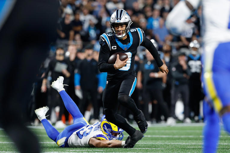 Stafford's late TD pass to Parkinson lifts the Rams past the Panthers ...