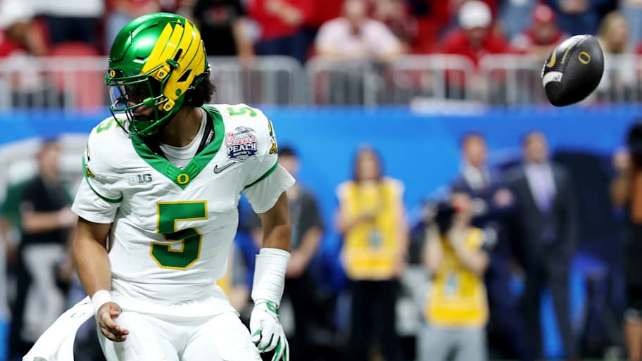 Dante Moore showed Carson Beck exactly what not to do against Indiana