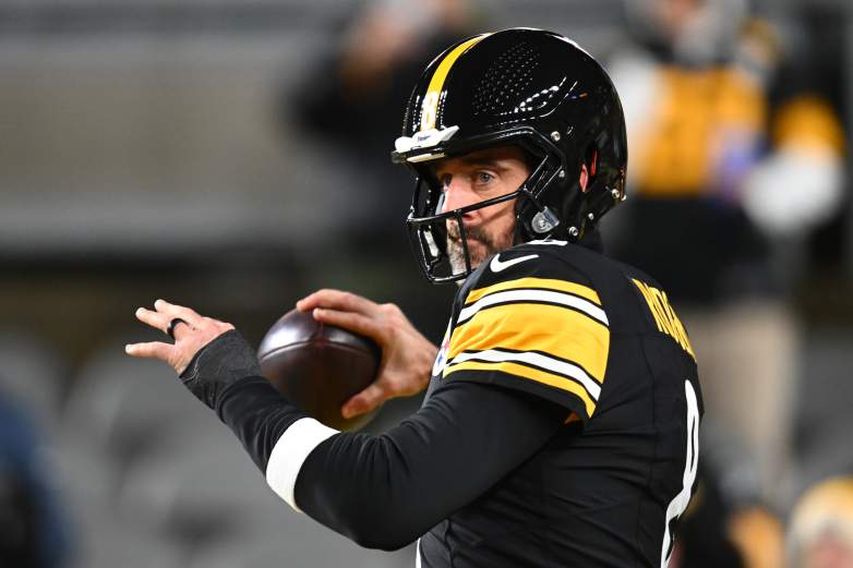 Steelers open to another season with Rodgers