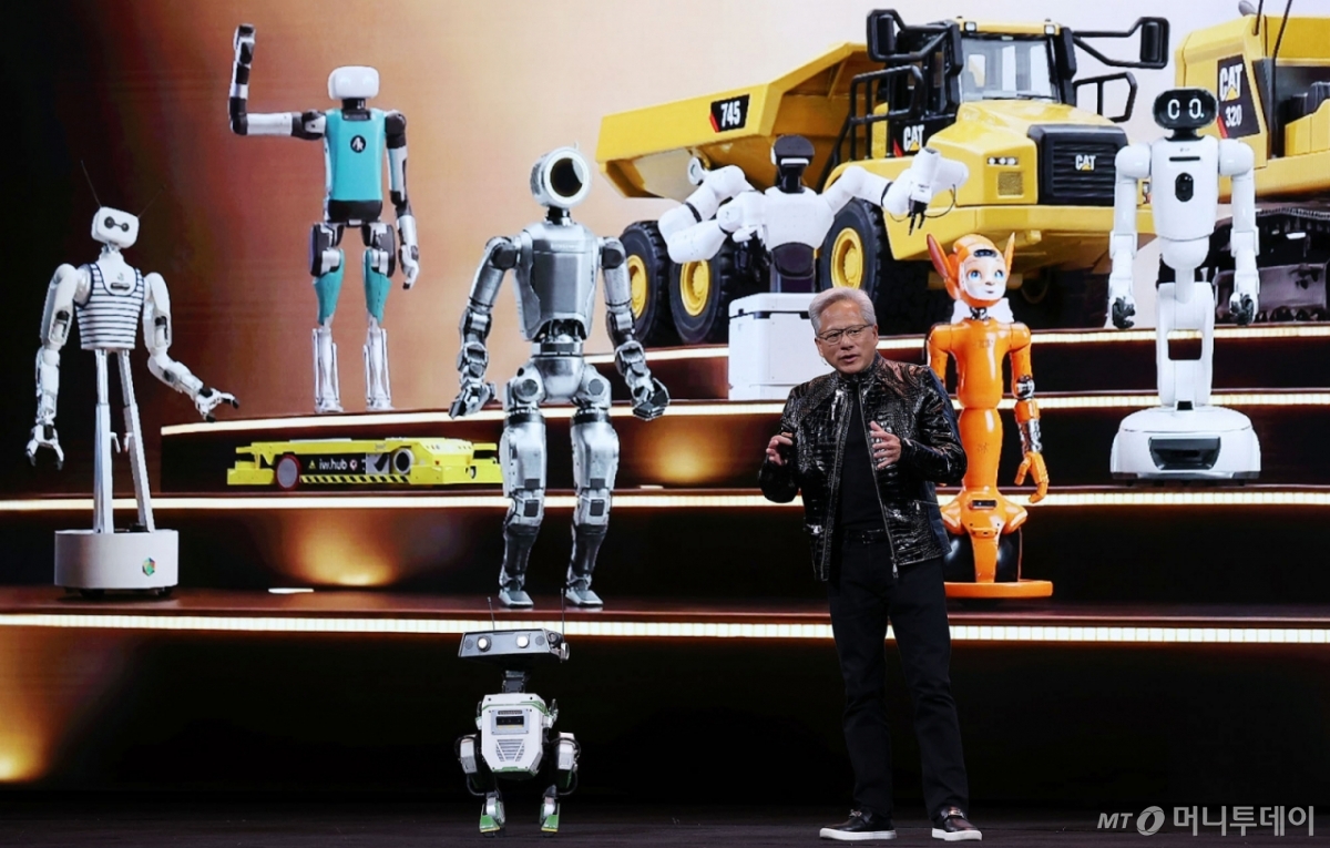 화면밖 AI, 몸을 입었다…CES 장악한 로봇 대전