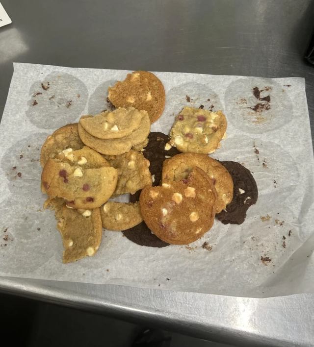 Subway worker sparks backlash after sharing photo of concerning store ...