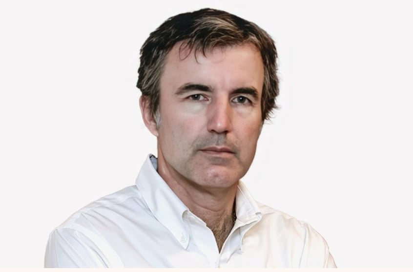 Un periodista, ex director de diarios y ex ejecutivo de CMPC, asoma ...