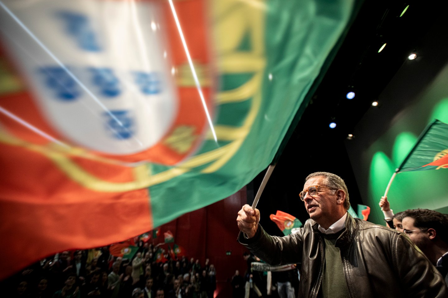 Seguro volta a liderar, Cotrim passa para segundo