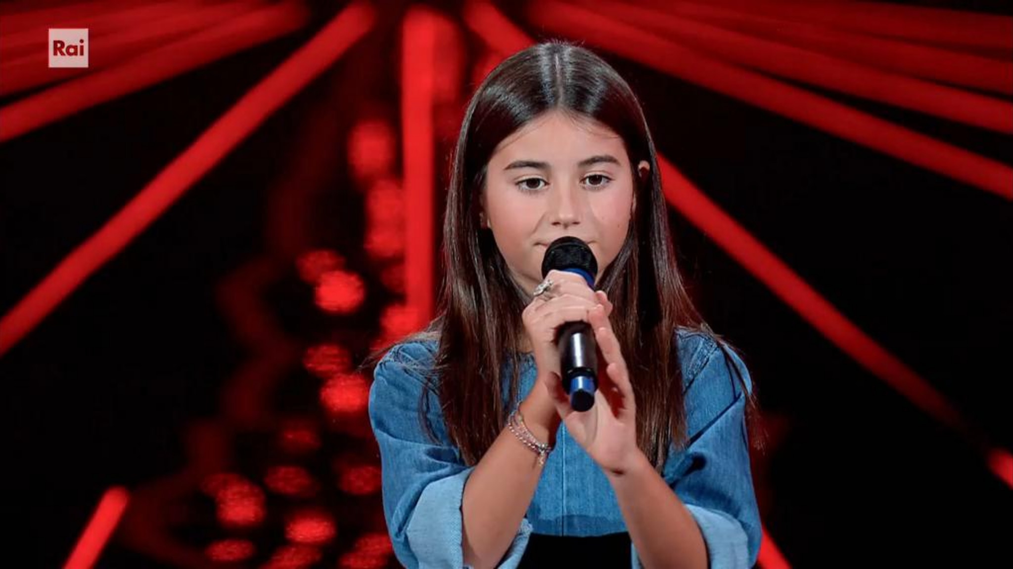 The Voice Kids, Emma M canta "La prima cosa bella"