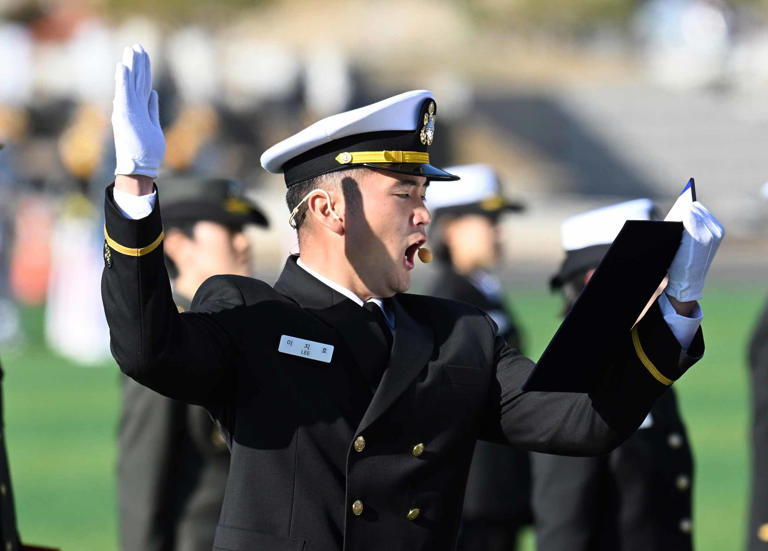 Samsung chairman's son assigned as Navy interpreter officer