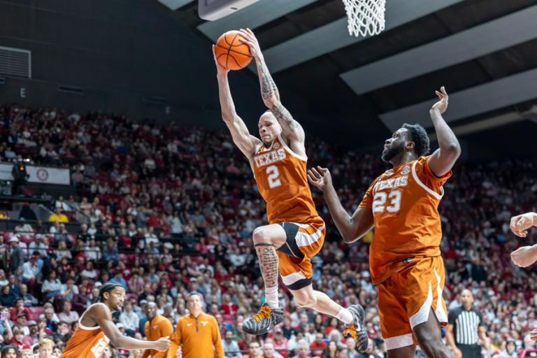Texas grabs 1st SEC win, upsets No. 13 Alabama 92-88 in Tuscaloosa