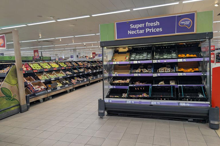 I compared fruit and veg aisles in Aldi, Asda, Lidl and more — one ...
