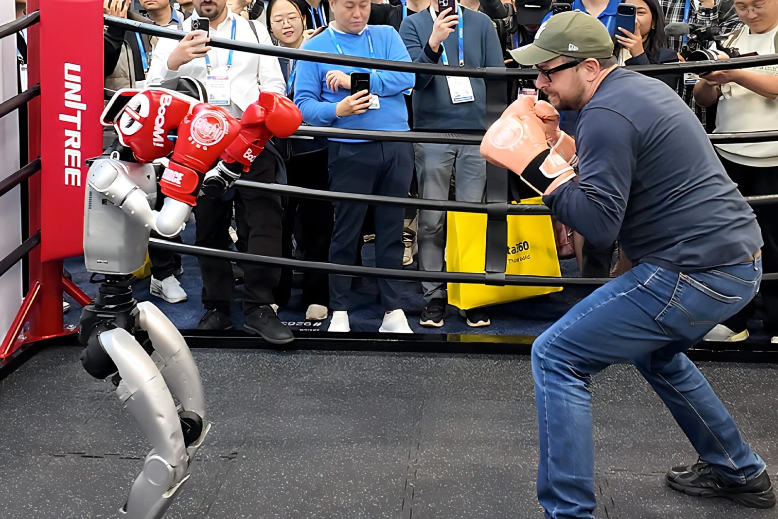 CES 2026 : j’ai fait un combat de boxe contre le robot Unitree G1