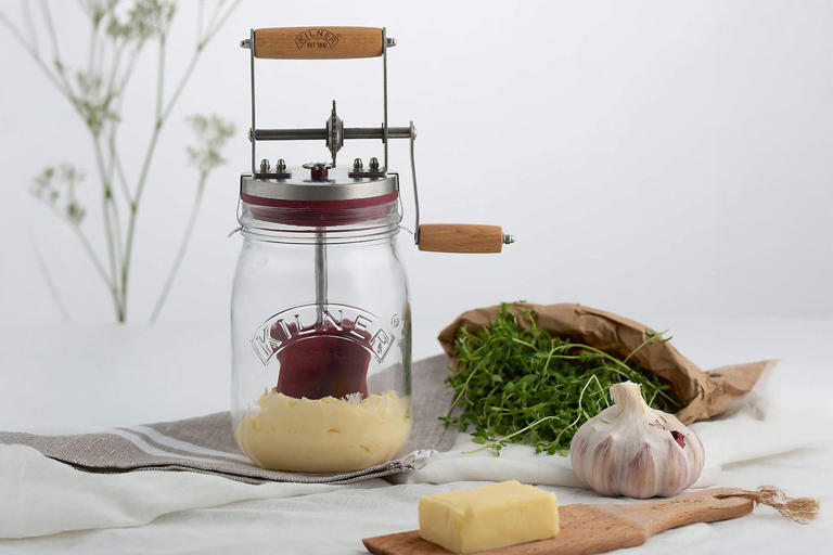 Crate & Barrel’s warehouse sale is packed with high-quality essentials ...