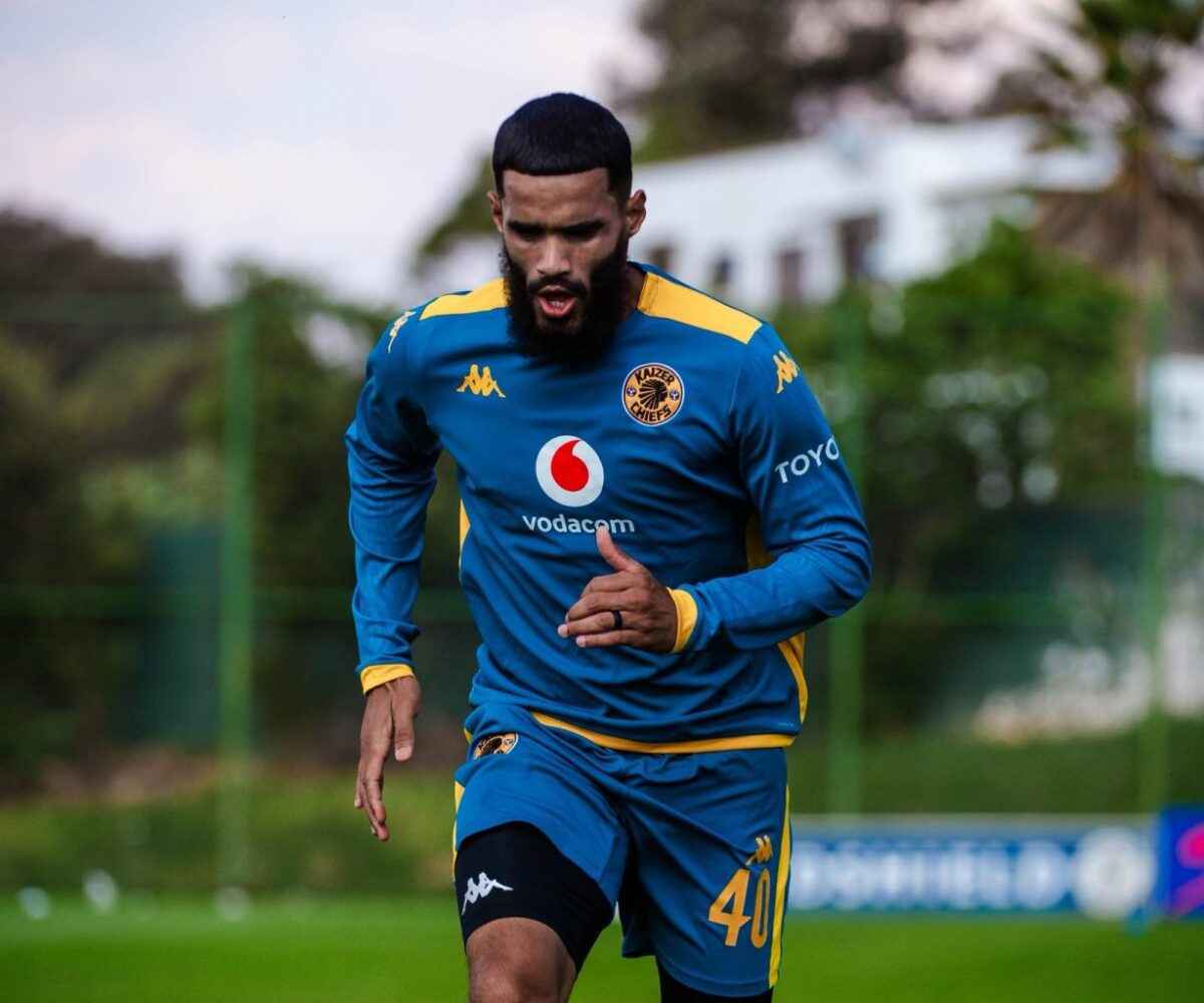 Kaizer Chiefs striker set to replace new Pirates marksman