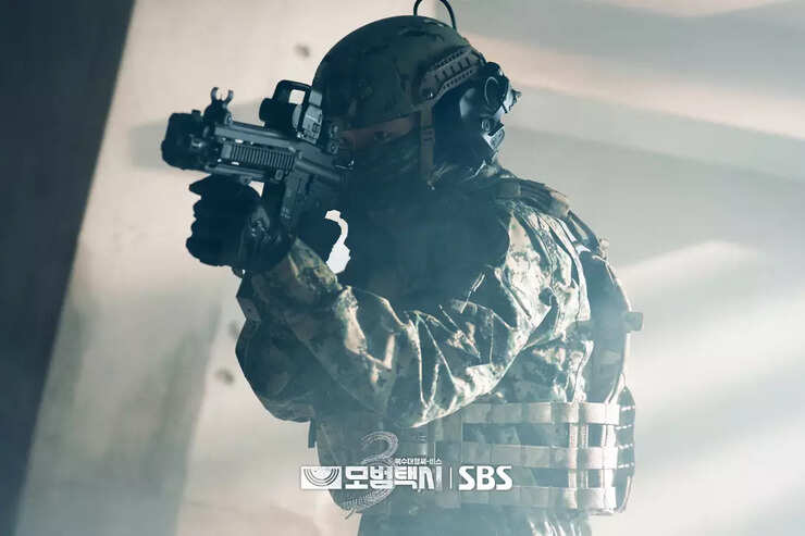 Taxi Driver season 3 finale: Kim Do‑gi survives deadly cliff fall as ...