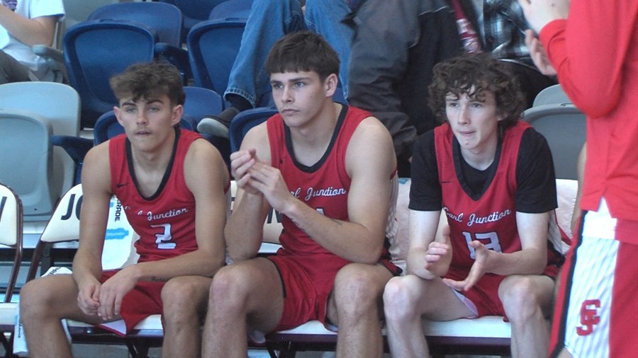 Carl Junction finishes fourth at Kaminsky Classic following loss ...