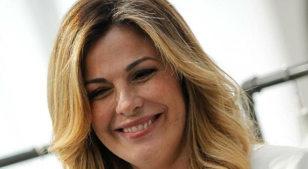 Vanessa Incontrada dimagrita e con un nuovo taglio di capelli dopo la ...