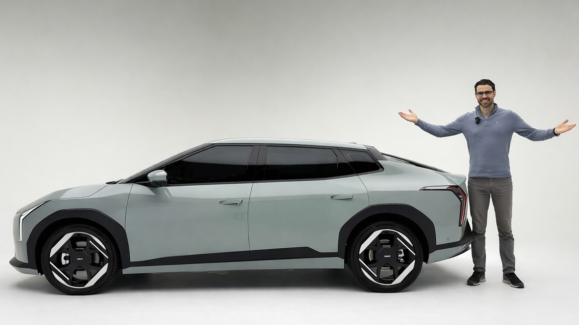 What makes Kia EV4 sedan and hatch different?