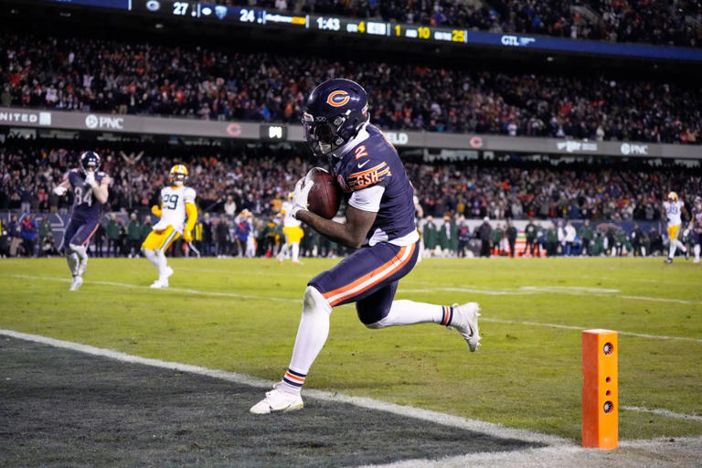 Bears orchestrate major 18-point comeback in wild-card win over Packers