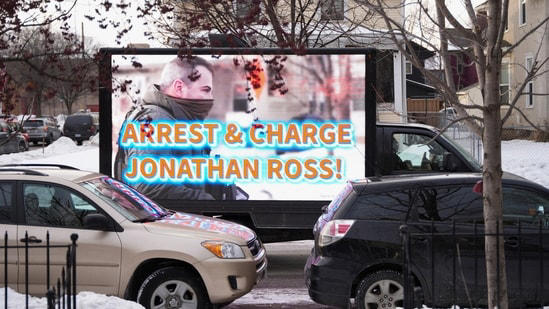 Was ICE agent Jonathan Ross injured in Minneapolis shooting incident ...