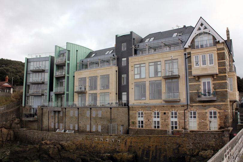 Fire-risk cladding could be removed from landmark Clevedon building