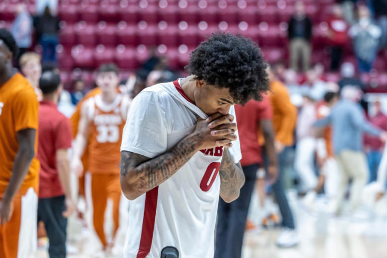 Texas grabs 1st SEC win, upsets No. 13 Alabama 92-88 in Tuscaloosa