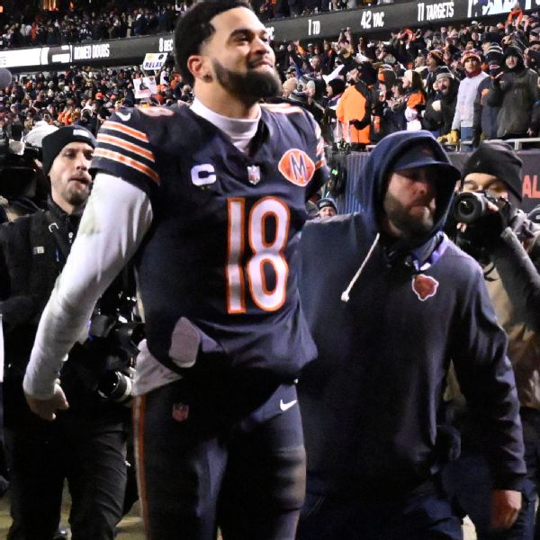 Caleb Williams steers another comeback, Bears top Packers