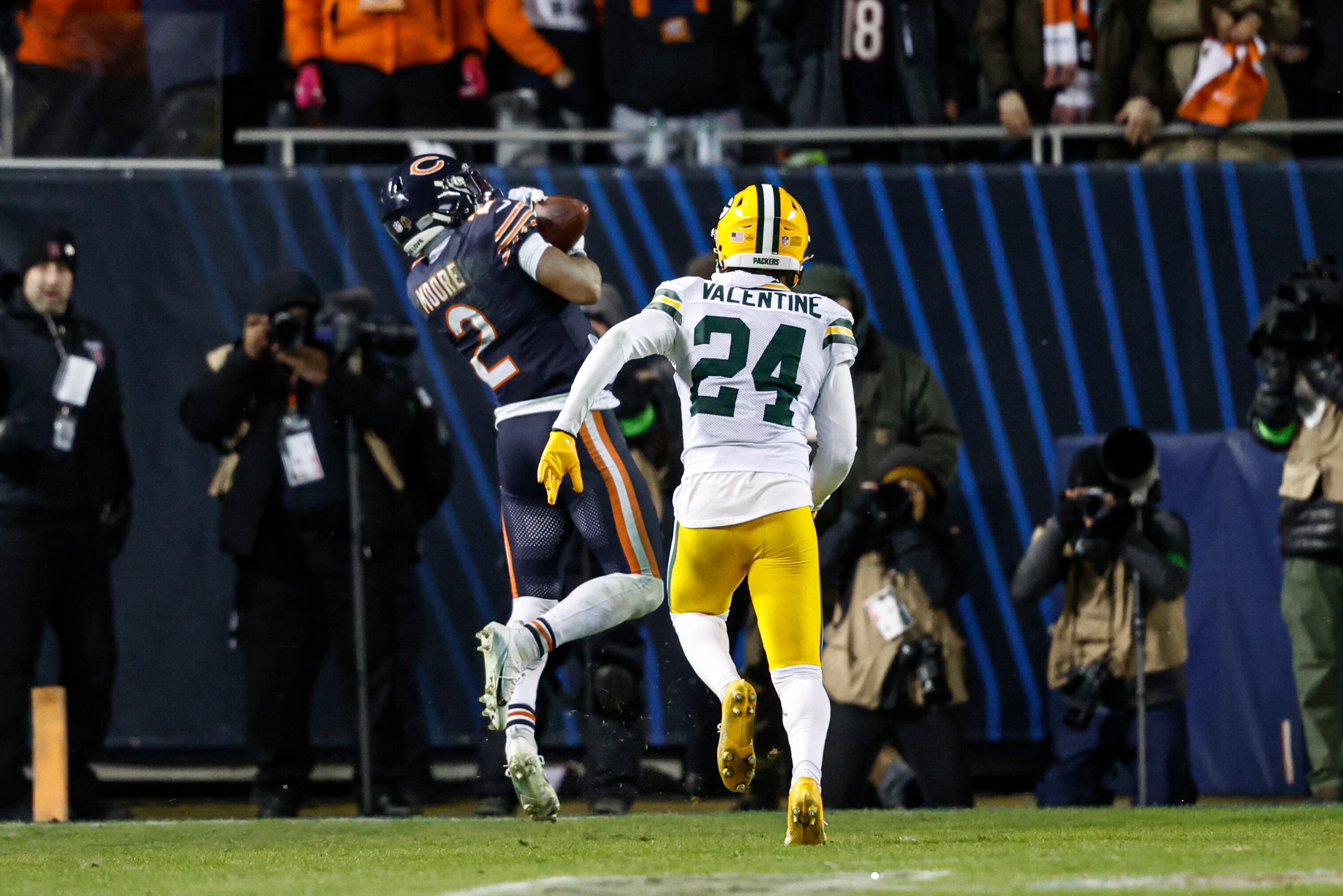 Packers season ends in agony as Bears, Caleb Williams rally from 18 ...