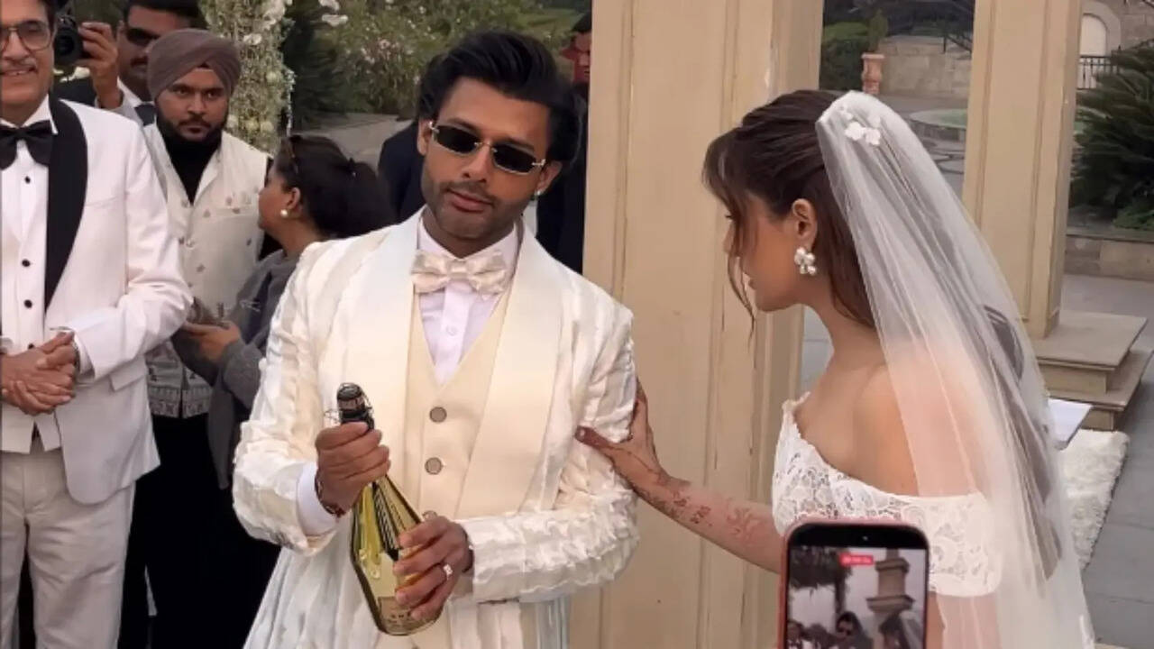 Nupur Sanon-Stebin Ben Wedding: First Glimpses From Kriti Sanon Sister ...