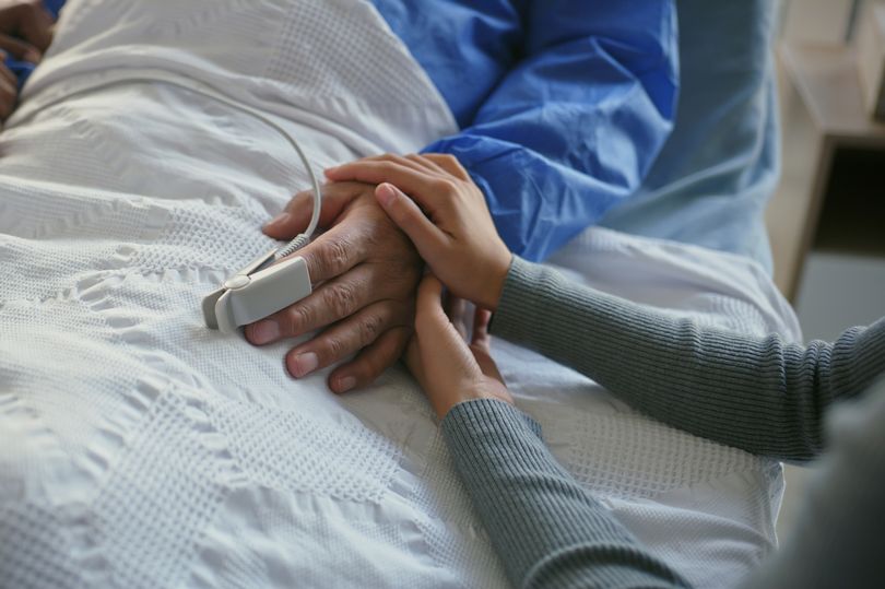 End of life nurse urges people to 'start this conversation' before it's ...