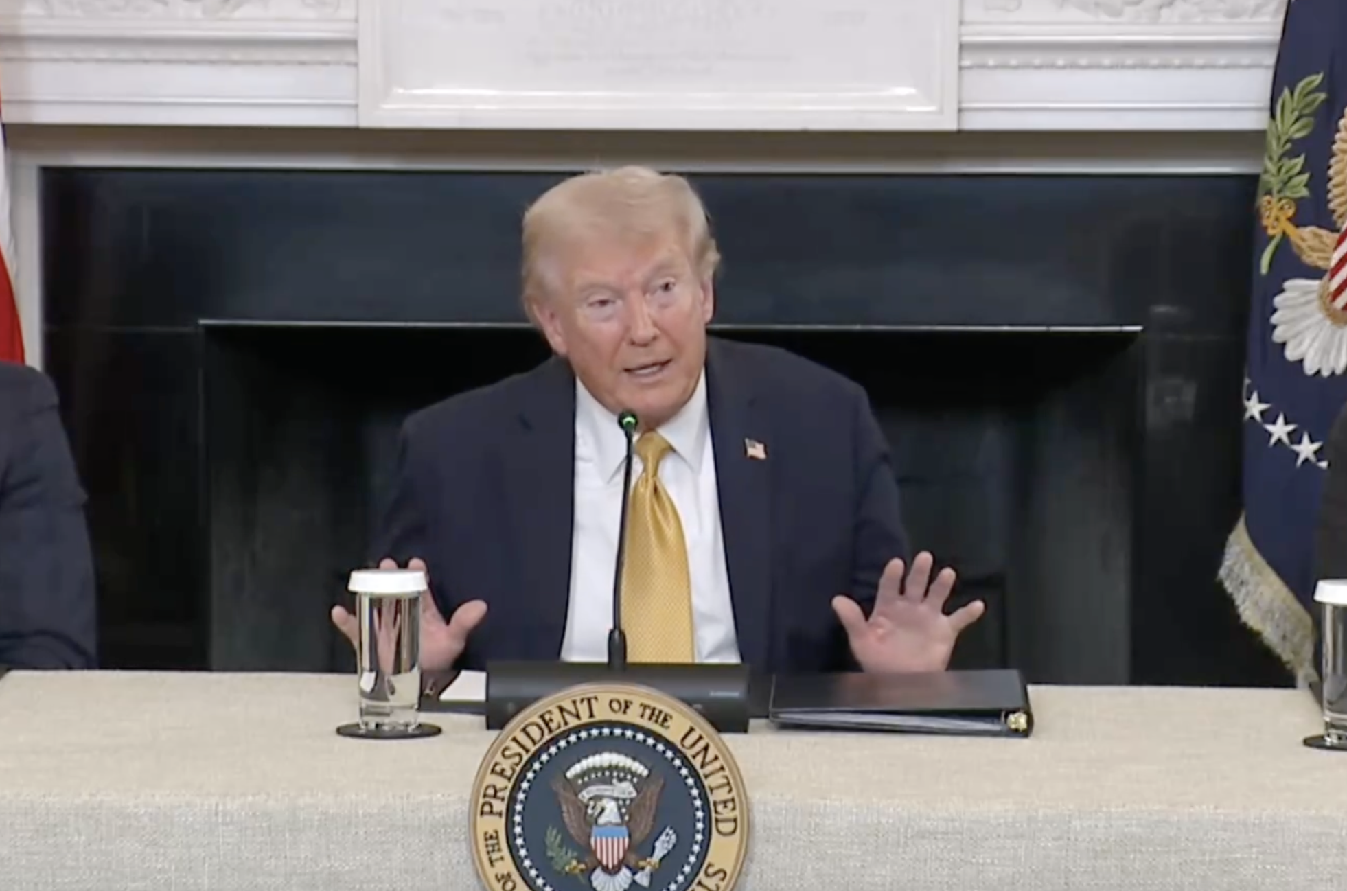 'You know nothing about nothing, you're fake news': Trump derails ...