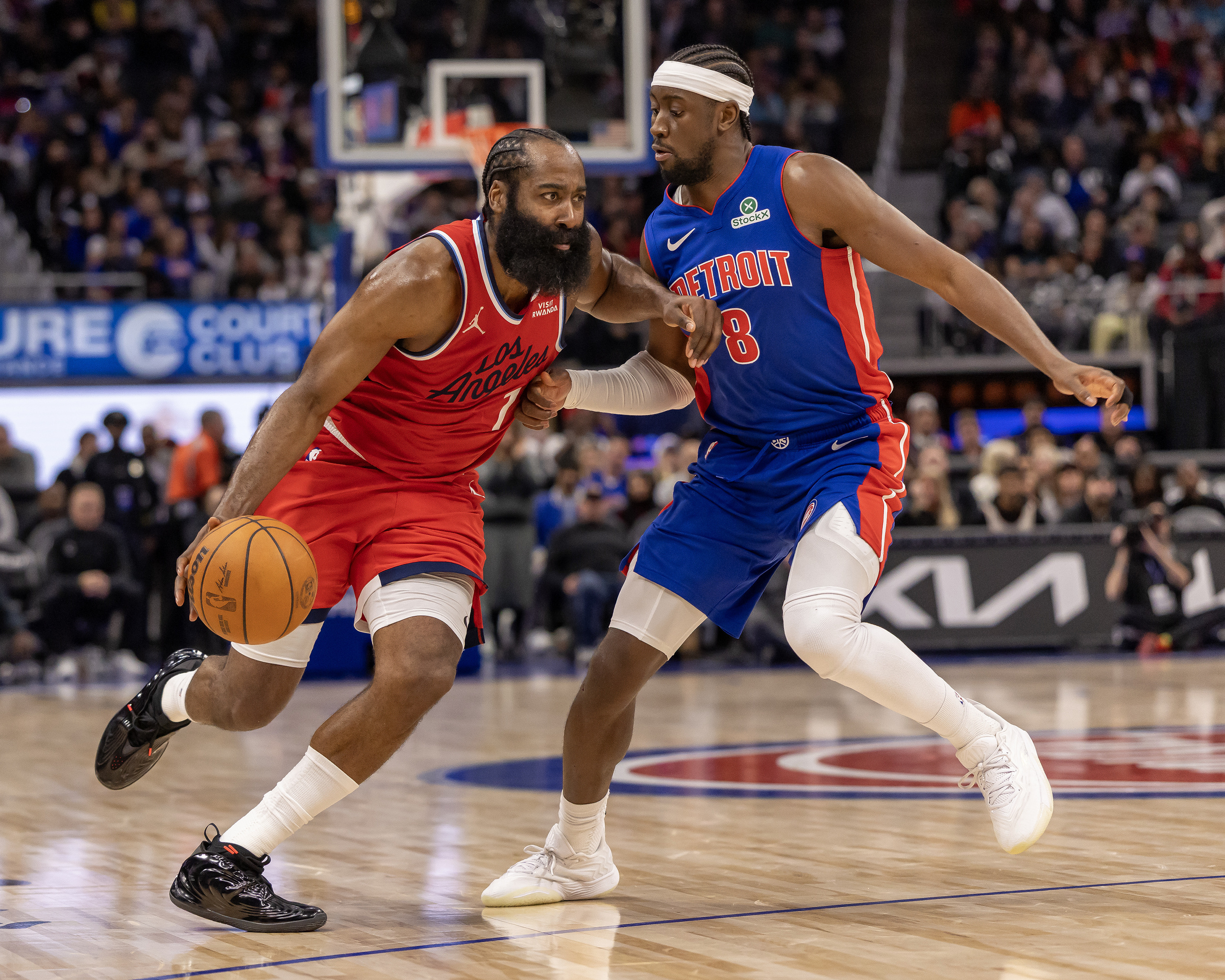 Clippers approach playoff picture after another massive comeback