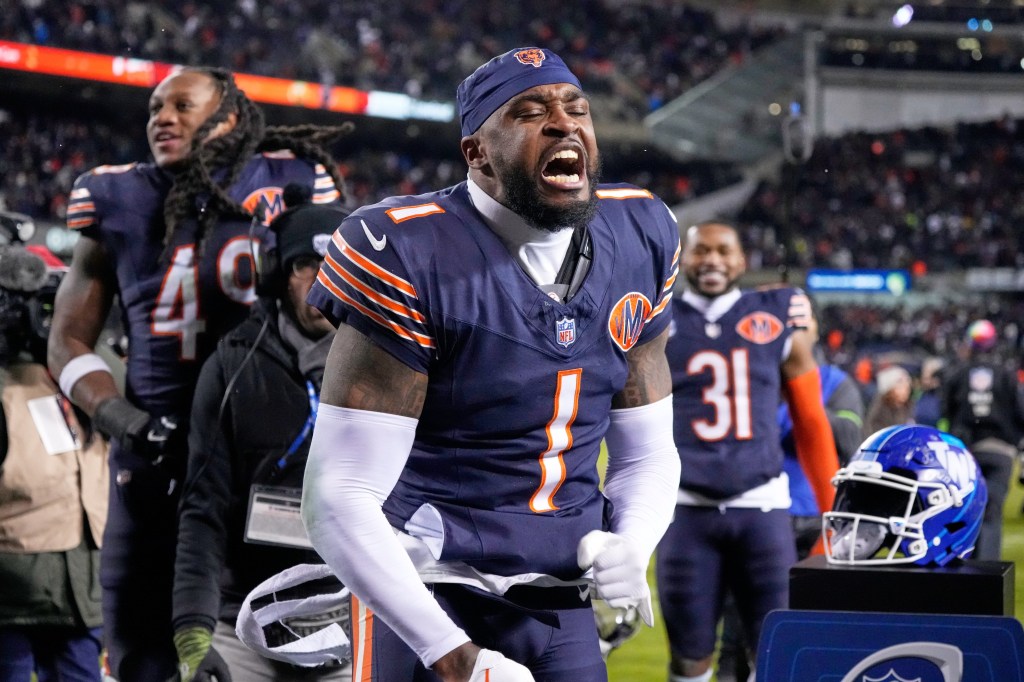 Bears orchestrate major 18-point comeback in wild-card win over Packers