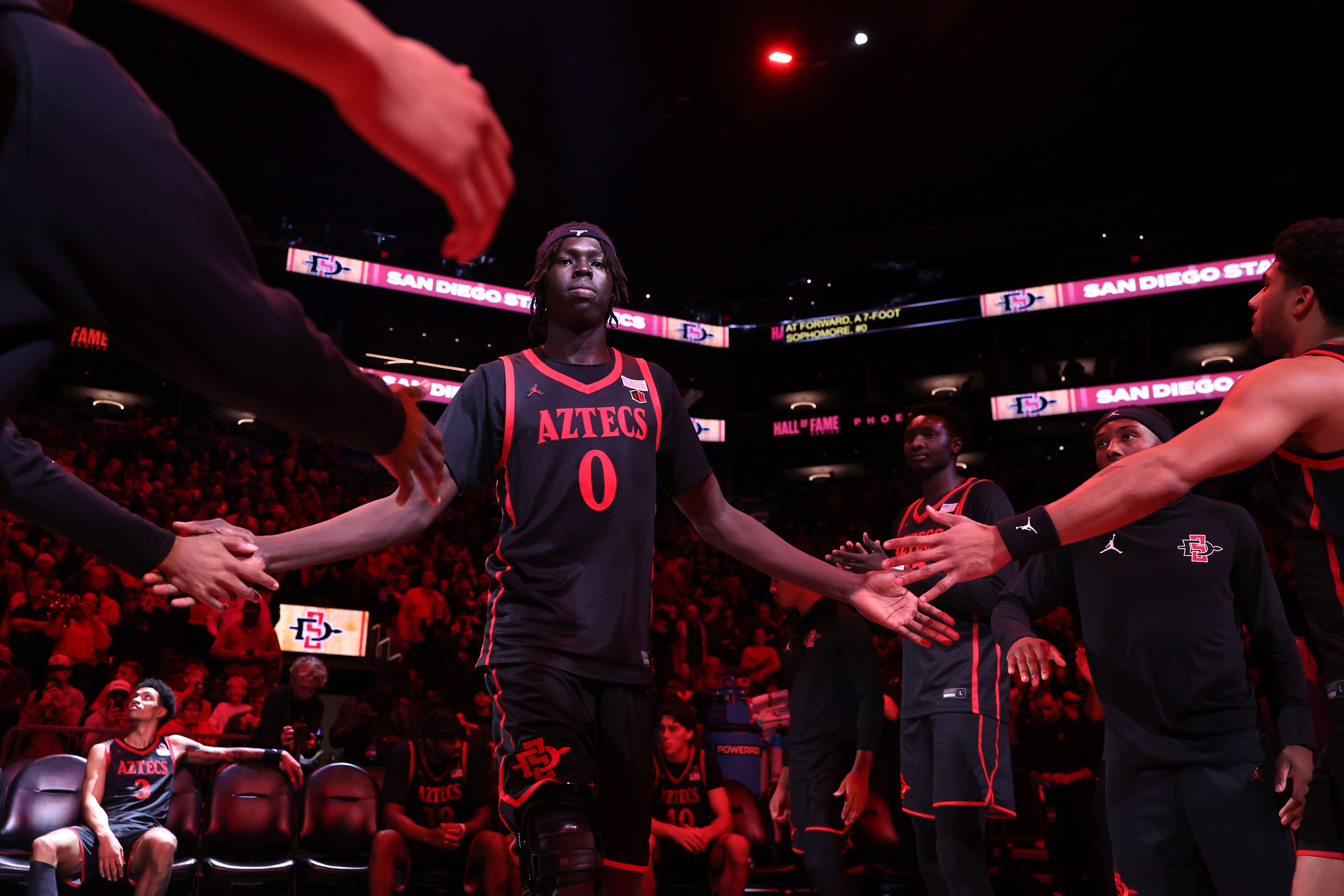 Aztecs pummel Fresno St., remain perfect in Mountain West Conference play