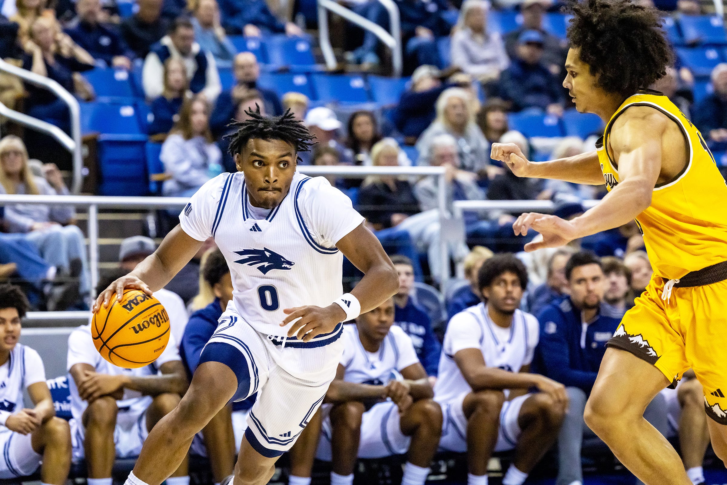Nevada gets back in win column, downs Wyoming, 92-83